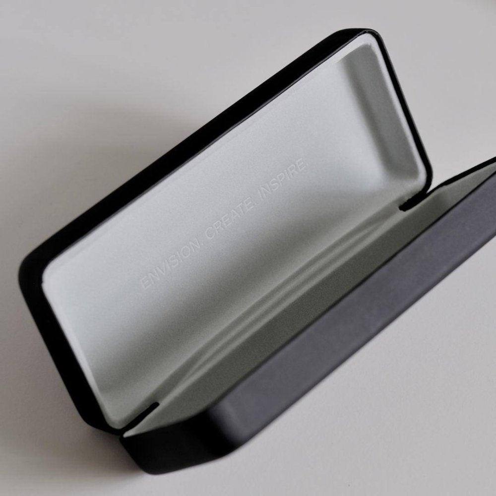 Rectangular hard case for eyeglasses